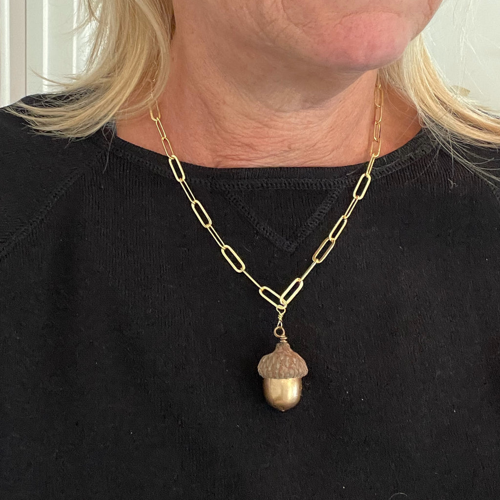 Elle's Acorn chain – Meg Carter Designs