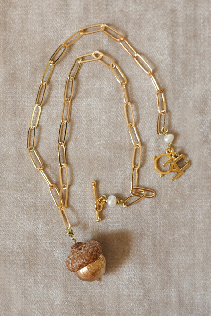 Elle's Acorn chain – Meg Carter Designs